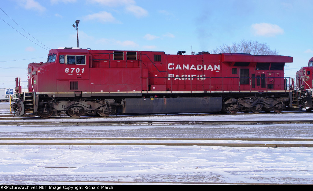 CP 8701